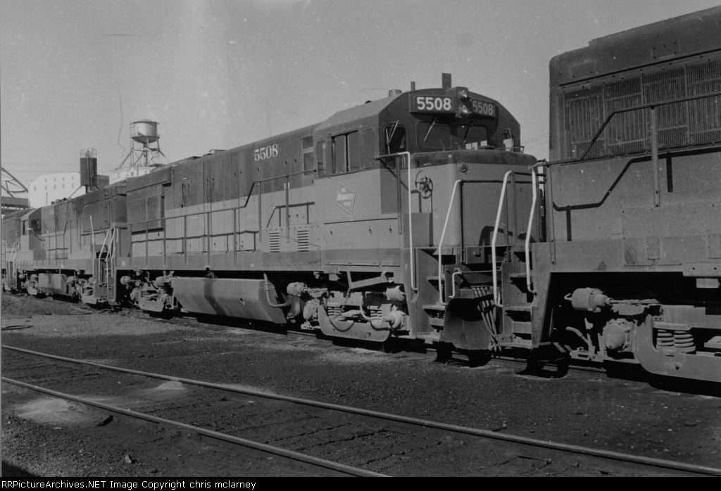 MILW 5508 at BN hoyt st.